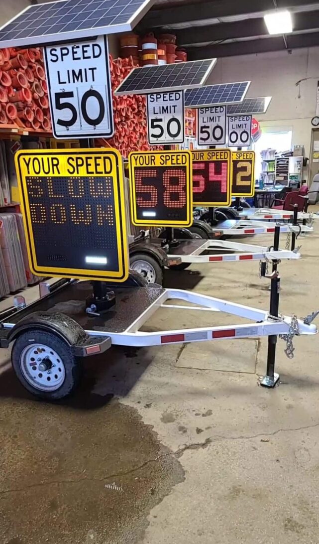 SafePace Radar Speed Signs - Traffic Logix